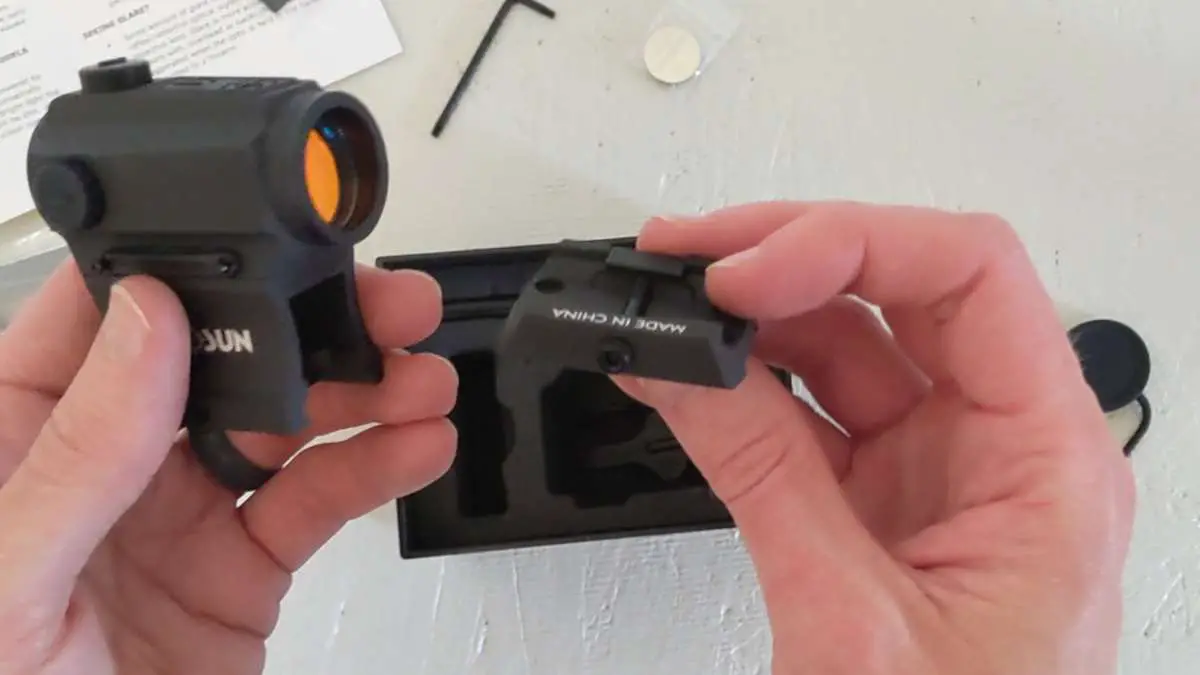 Holosun 403B Review: Excellent Value [Complete & Unbiased] | Reload ...